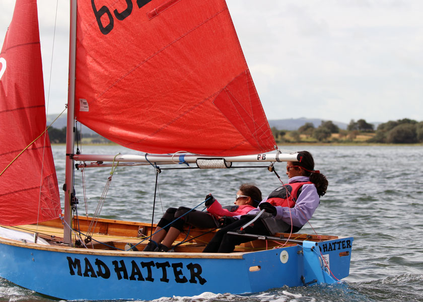 Centre Mainsheet - Bridle or split tail (swallow tail) with central block
