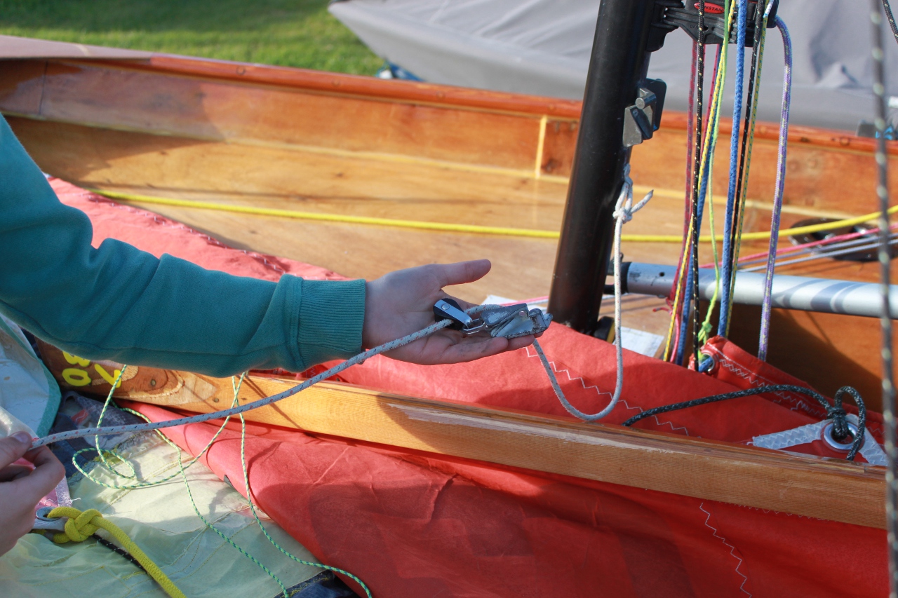 How to get your gaff tight up against the mast